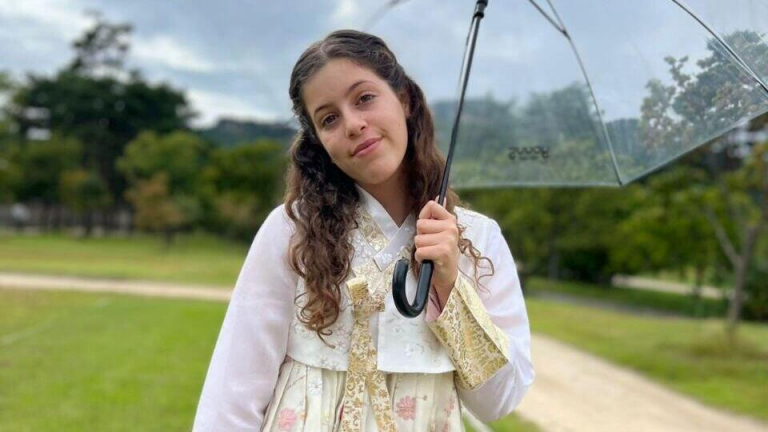 Hila Rotem released from captivity without her mother, despite Hamas ...